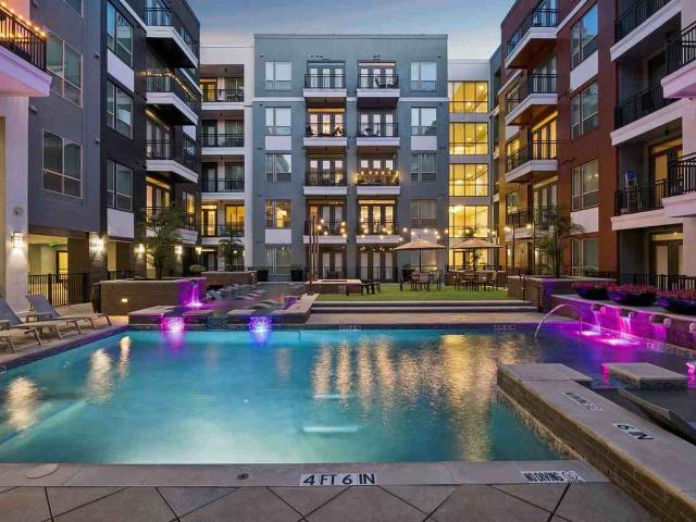 L2 Uptown 2 Bedroom Apartment for Rent at 2828 Lemmon Ave E, Dallas, TX 75204