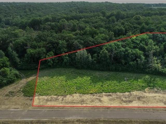L2B2 Woodland Valley Ln SW, Rochester, MN 55902