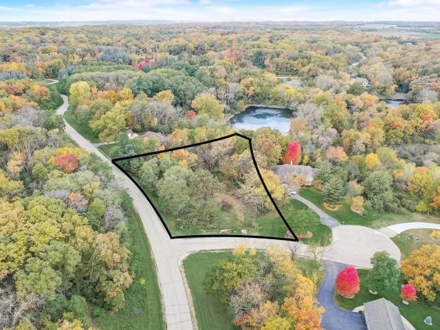 L75 Pond View Court