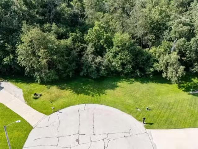 l OT 9 KERVIN COURT, ROBINS, IA 52328 Farm For Sale MLS# 2405.