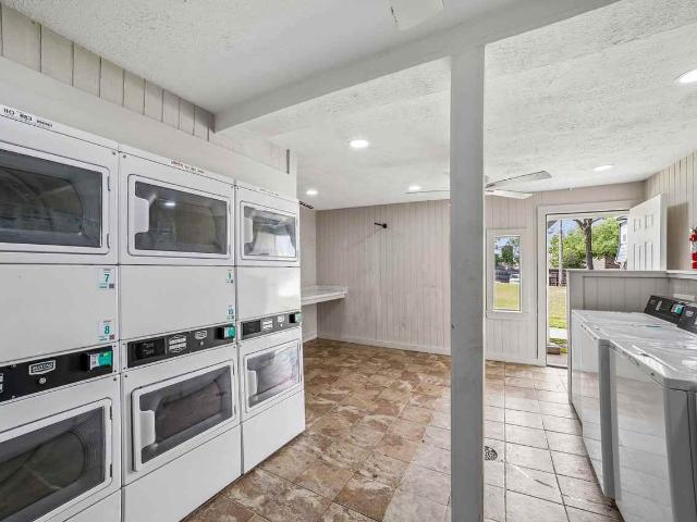 L ABRI APARTMENTS Studio Apartment for Rent at 200 W Pioneer Pkwy, Arlington, TX 76010