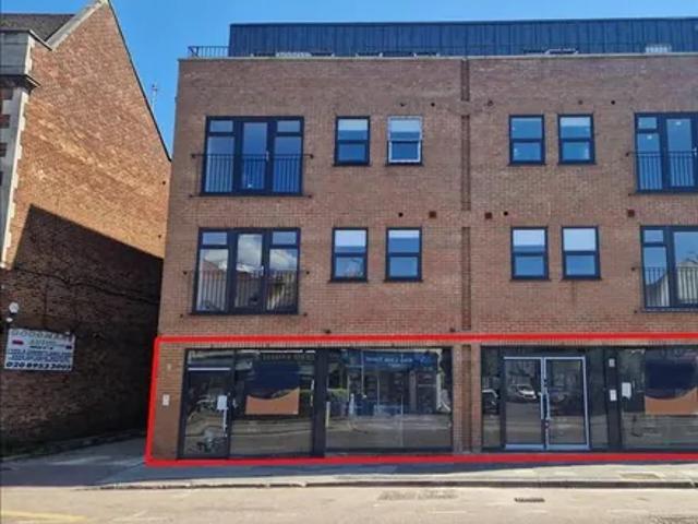 L&H Residential, 12 Shenley Road, Borehamwood, WD6 1DL, United Kingdom | 3 bed apartment for rent #158504540 | Rentberry