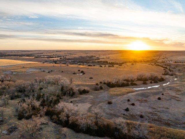 L Rd, Damar, KS 67632