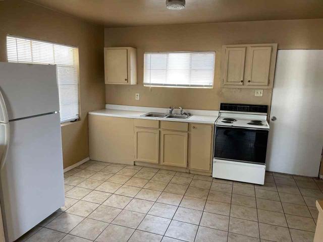 LCO S. Espina 1406 1 Bedroom Apartment for Rent at 1406 S Espina St, Las Cruces, NM 88001