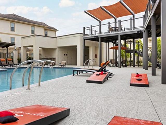 La Veranda at Polly Lane 2BR 2BA 1135 SF
