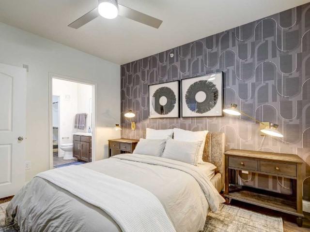La Villita Lakeside and Landings 2 Bedroom Apartment for Rent at 6727 Deseo, Irving, TX 75039