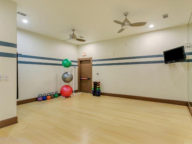 La Villita Lakeside and Landings 3 Bedroom Apartment for Rent at 6727 Deseo, Irving, TX 75039