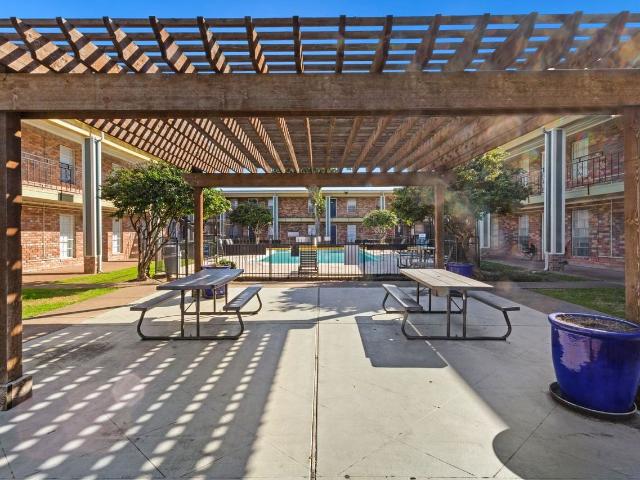 La Carmona 1 Bedroom Apartment for Rent at 8917 S Gessner Rd, Houston, TX 77074 Braeburn