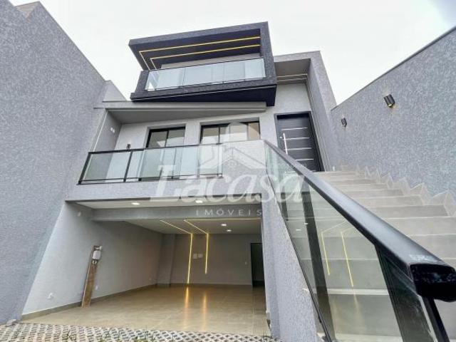 La Casa Imóveis vende: Sobrado de alto padrão no Alto da XV!