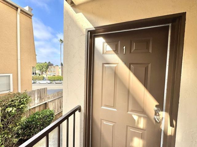 La Casa Loma 1 Bedroom Apartment for Rent at 4422 Temecula St, San Diego, CA 92107 Point Loma Heights