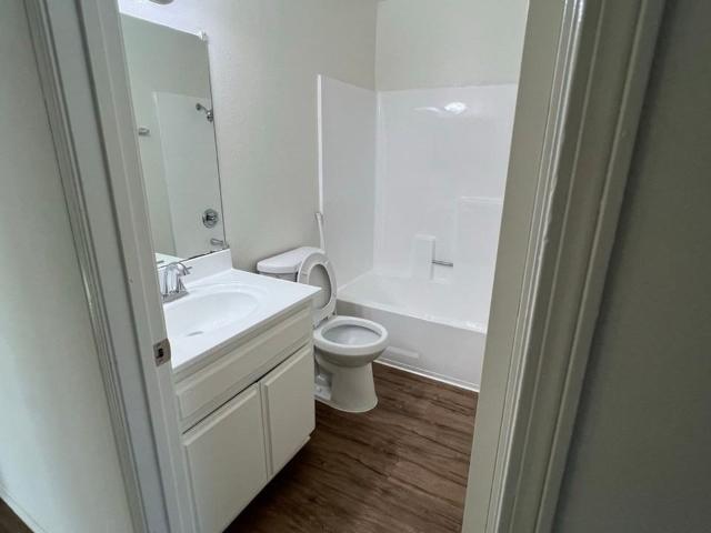 La Habra Manor 3 Bedroom Apartment for Rent at 881 W La Habra Blvd, La Habra, CA 90631
