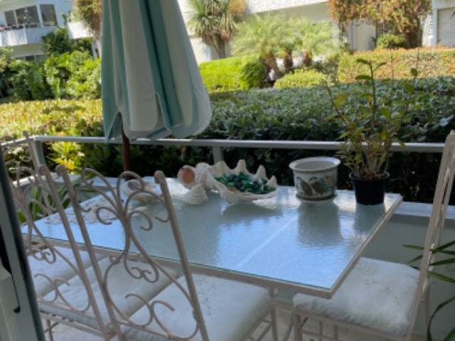 La Jolla Shores condo to share