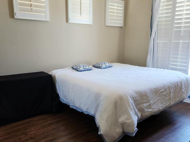 La Jolla Spacious Room Rent $1900
