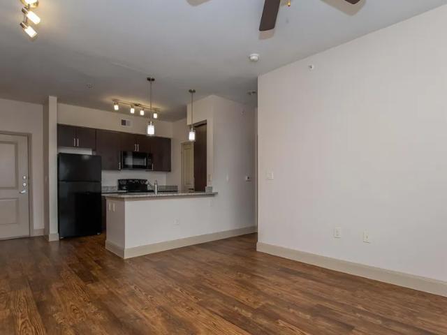 La Mariposa Apartments 2 Bedroom Apartment for Rent at 2930 Plum Creek Ln, Houston, TX 77087 Gulfgate Pine Valley