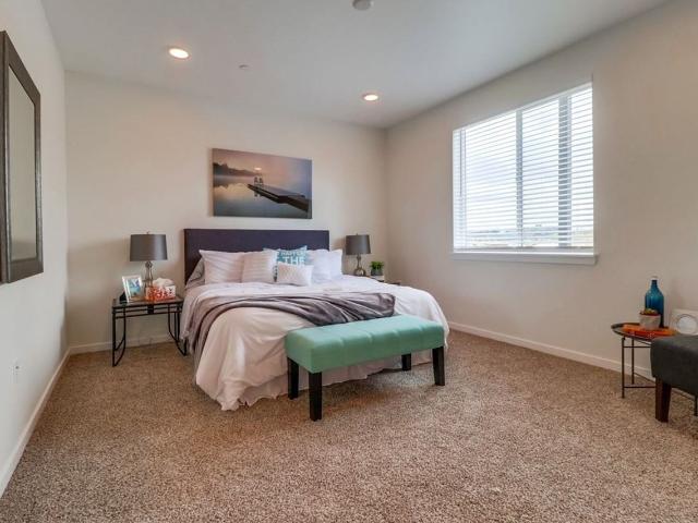 La Perla Apartments 3 Bedroom Apartment for Rent at 127 50th St, San Diego, CA 92102 Lincoln Park