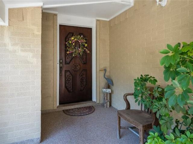 La Ponderosa Dr, Mathis, Home For Sale