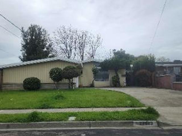 La Porte Ave