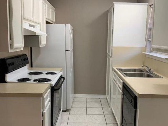 La Place Avenue H 2 Bedroom Apartment for Rent at 3319 Avenue H, Nederland, TX 77627
