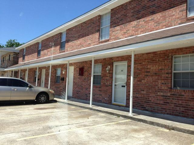 La Place Nederland Ave 2 Bedroom Apartment for Rent at 116 Nederland Ave, Nederland, TX 77627