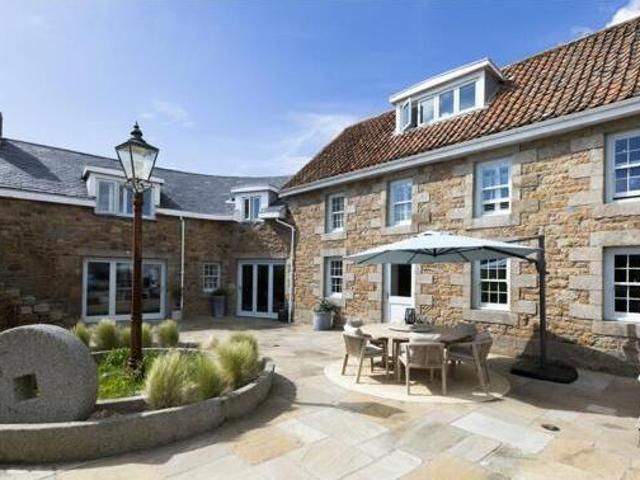 La Profonde Rue, St Ouen, 5 Bedroom Detached