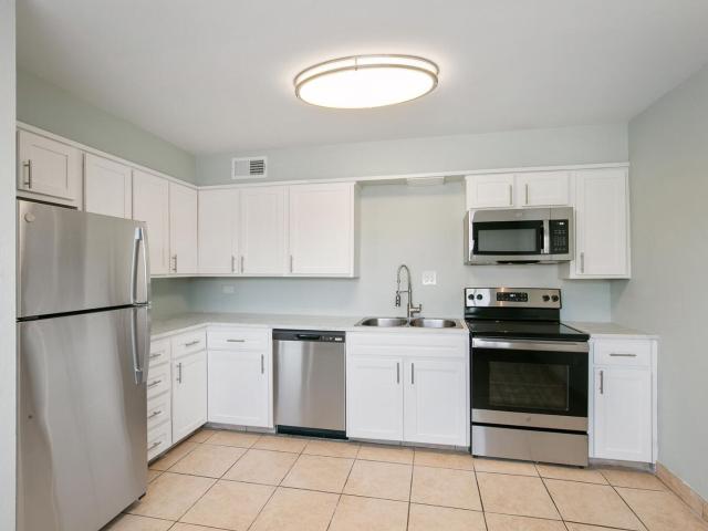 La Ronja #21A | Look & Lease Special: 1 MONTH FREE RENT on this 2BR near Belmar!