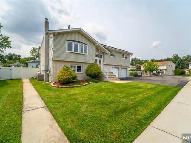 La Rosa Dr, Little Ferry, Home For Sale