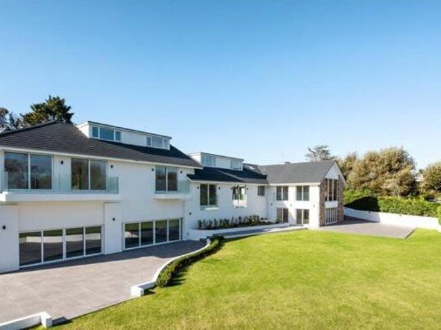 La Route Orange, St Brelade, 5 Bedroom Detached