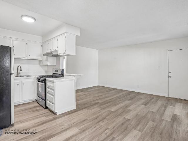 La Rue Apartments 2 Bedroom Apartment for Rent at 8721 Imperial Hwy, Downey, CA 90242 Downey