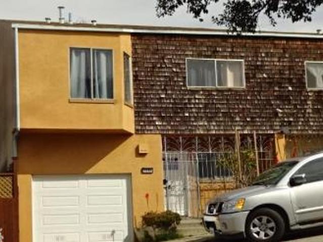 La Salle Ave
