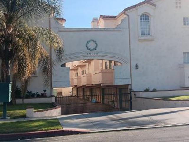 La Salle Ave Unit 11