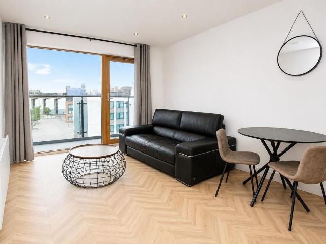 La Salle, Leeds LS10, 1 bed flat to rent, £950 pcm | PrimeLocation