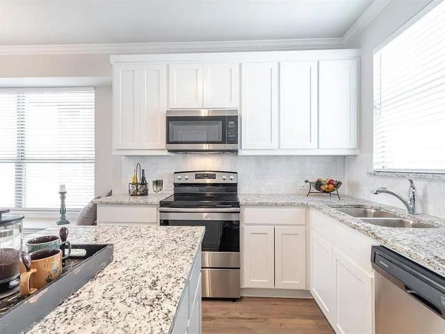 Lamar Townhomes 3 Bedroom Home for Rent at 301 E Lamar St, Mckinney, TX 75069