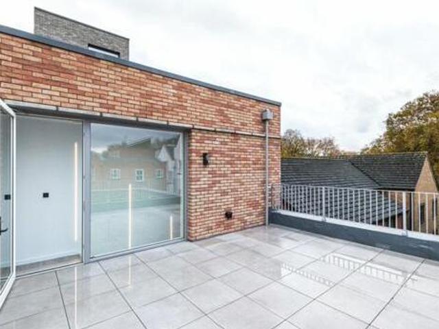 Lamb Lane, London Fields, 1 Bedroom Apartment