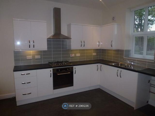 Lambgates, Hadfield, Glossop SK13, 3 bed terraced house to rent, £1,250 pcm | PrimeLocation
