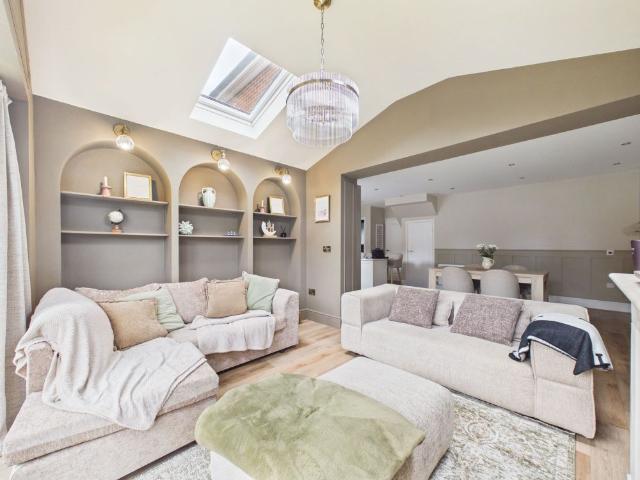 Lambert Meadow, Tyldesley, M29