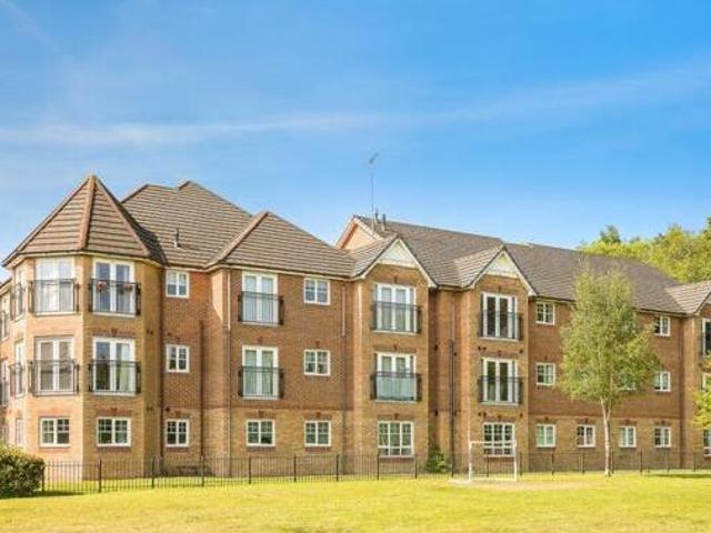 Lamberton Drive, Brymbo, 2 Bedroom Flat