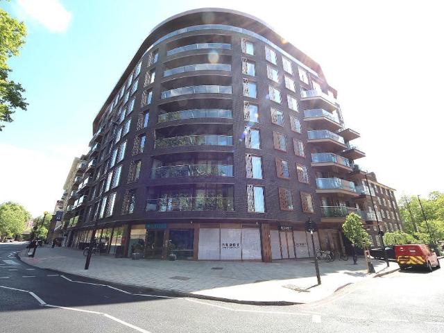 Lambeth High Street, Lambeth, London. 1 bed flat to rent £2,708 pcm £625 pw