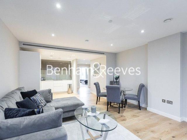 Lambeth High Street, London, SE1 2 bed apartment to rent £3,750 pcm £865 pw