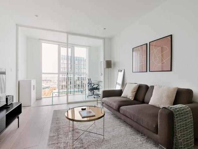 Lambeth SW8, 1 bed flat to rent, £3,100 pcm | PrimeLocation