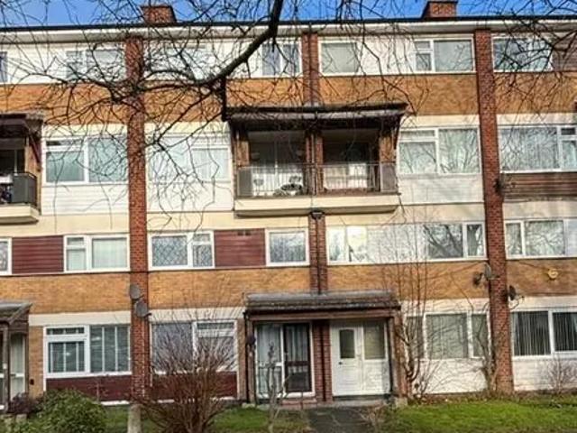 Lambscote Close, Solihull Lodge, B90 1NS, United Kingdom | 3 bed duplex for rent #139333146 | Rentberry