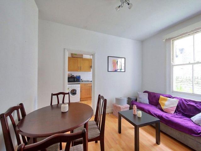 Lambrook Terrace, SW6 2 bed apartment to rent £2,250 pcm £519 pw