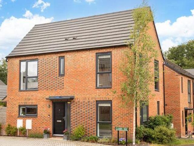 Lamin Way, Copthorne, 3 Bedroom Detached