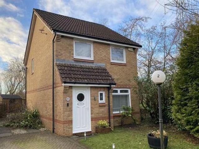 Lamlash Place, Lindsayfield, 3 Bedroom Detached