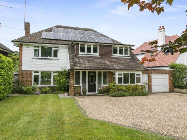 Lammas Lane, Esher, Surrey, KT10 6 bed detached house to rent £5,250 pcm £1,212 pw