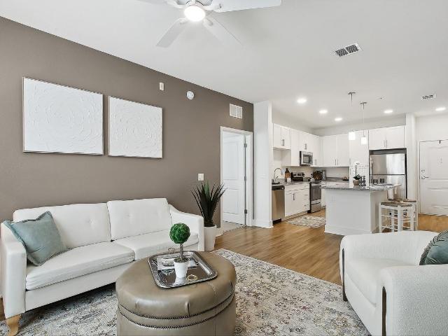 Lamplighter Legacy 1 Bedroom Apartment for Rent at 900 Se 3rd Ave, Ocala, FL 34471