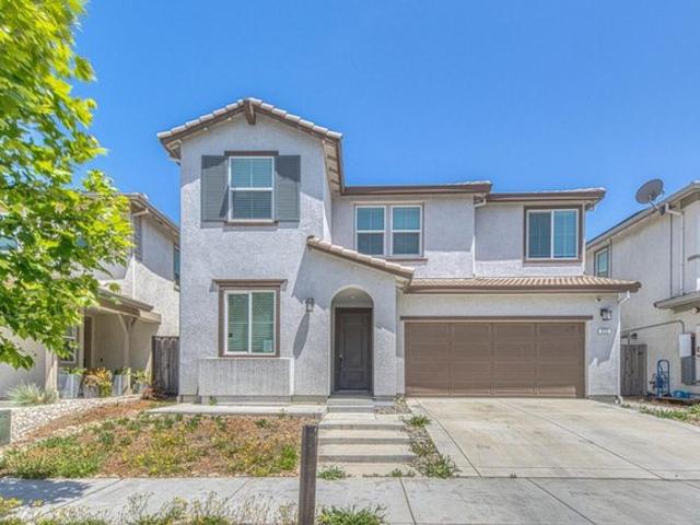 Lamplighter Ln, Hollister, CA 95023