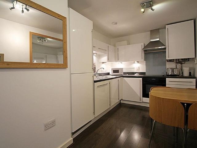 Lampton Avenue, Hounslow, Middlesex TW3, 1 bed flat to rent, £1,600 pcm | PrimeLocation
