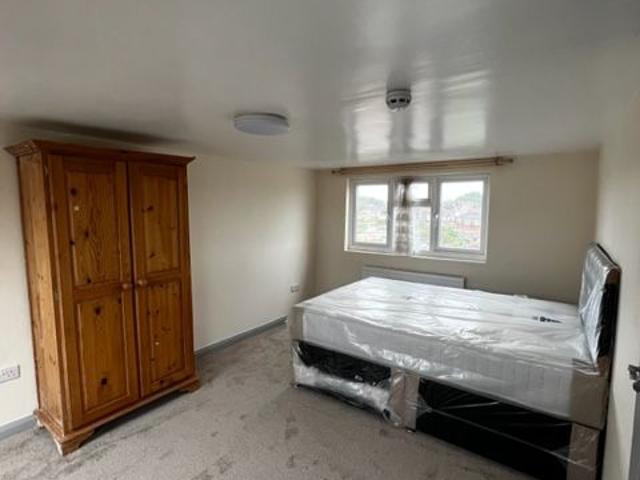 Lampton Road, Hounslow TW3, Room to rent, £700 pcm | PrimeLocation