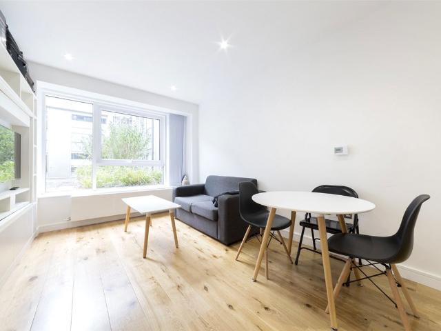 Lampton Road, Hounslow TW3, Studio to rent, £1,400 pcm | PrimeLocation