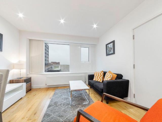 Lampton Road, Hounslow TW3, 1 bed flat to rent, £1,550 pcm | PrimeLocation